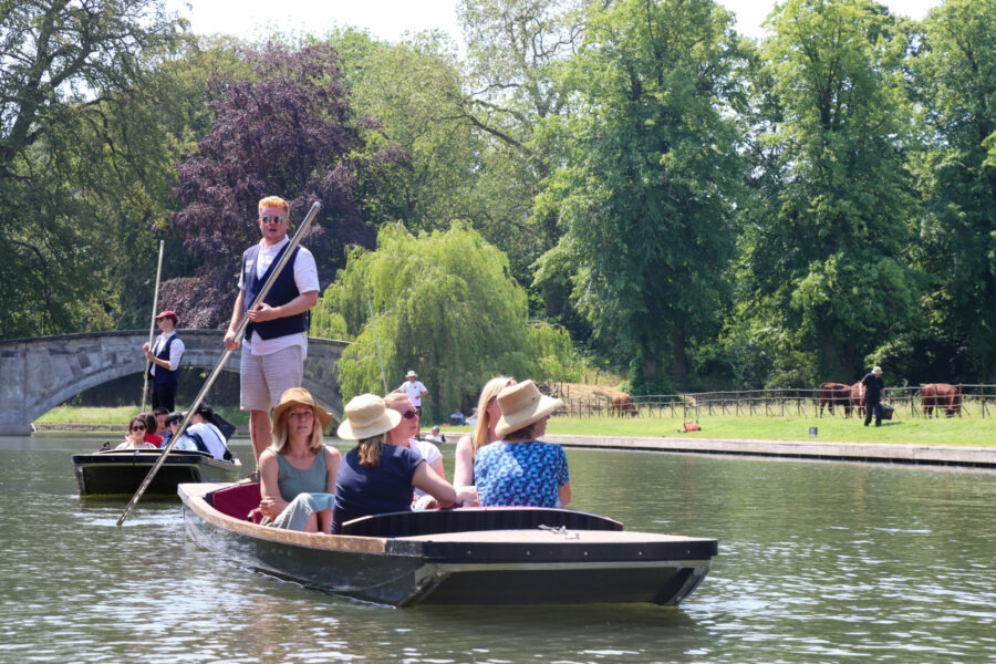 Let's Go Punting In Cambridge - Cambridge Punting Tours | Enjoy Punting